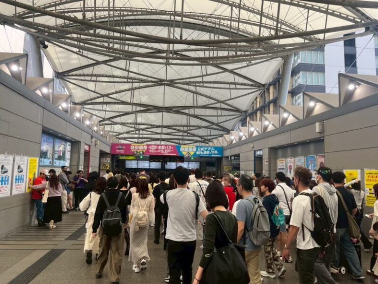 How to Get from Universal City Station to the USJ Entrance – Complete ...